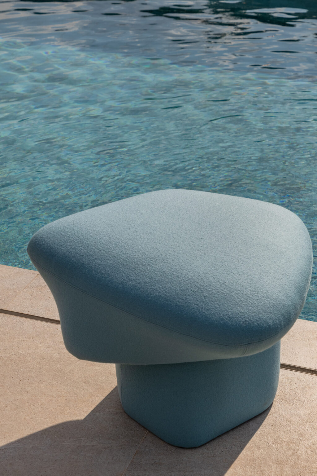 Banco Pedra - Estúdio Daniel Coutinho